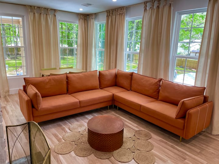2 Bedroom Gem In Heart Of Downtown Spartanburg - Lake Craig, SC