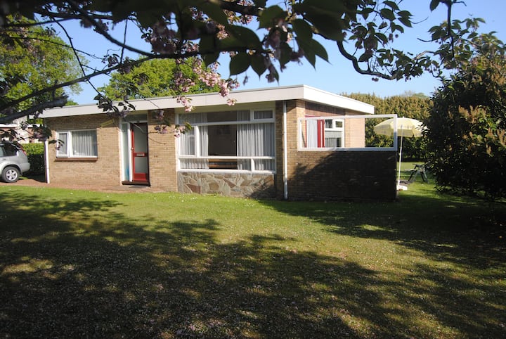 Holiday Home Near The Beautiful Sandy Beach. - Oostkapelle