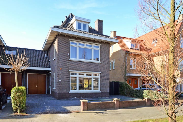 Prachtig Herenhuis Met Veel Ruimte - Delft