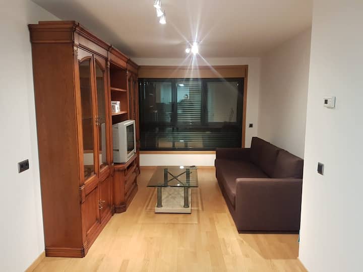 Bonito Apartamento En El Centro De La Ciudad. - Marín