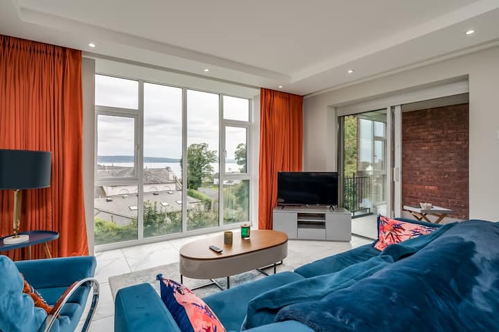 Tranquil Sea View Apartment With Patio Balcony - Carrickfergus