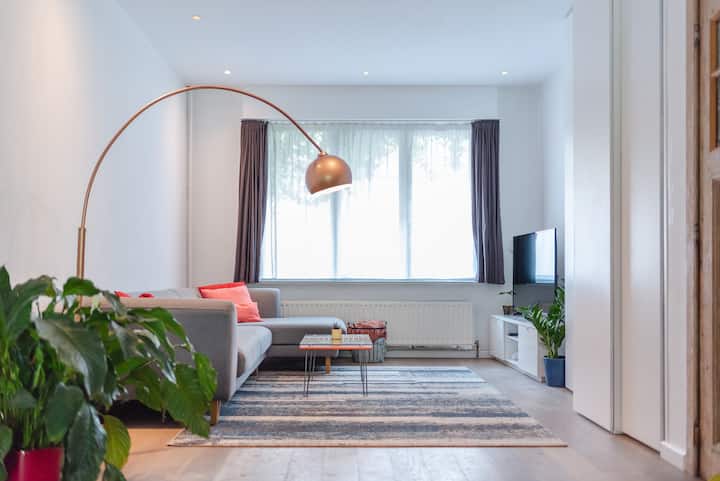 Gezellig En Ruim Huis In Antwerpen Met Tuin - Anvers