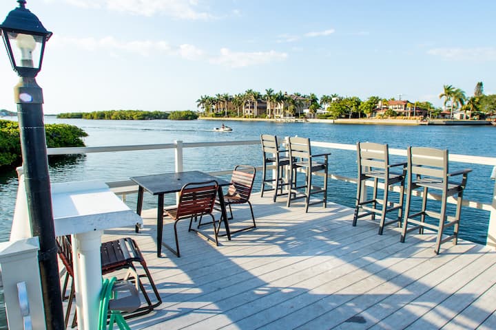 Lovely Siesta Key Beach  Condo - Siesta Key, FL