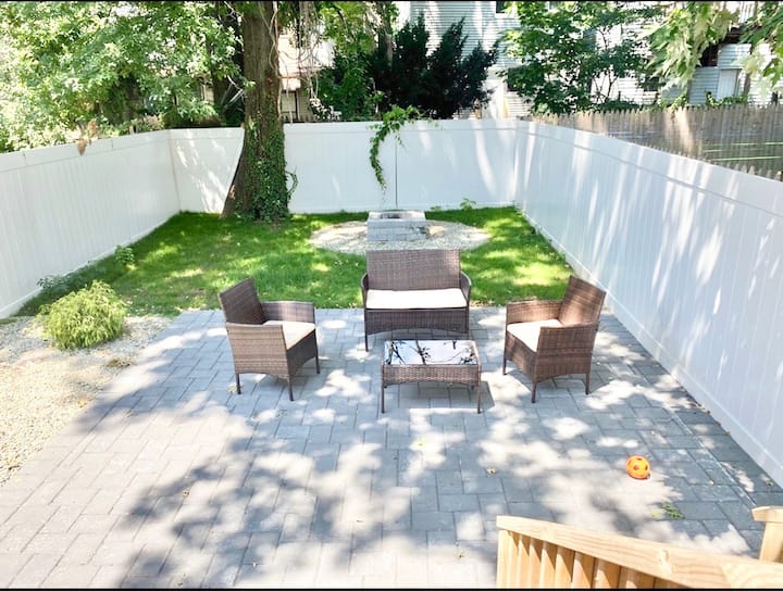 Fabulous 1-bedroom Home With Firepit - Nueva York