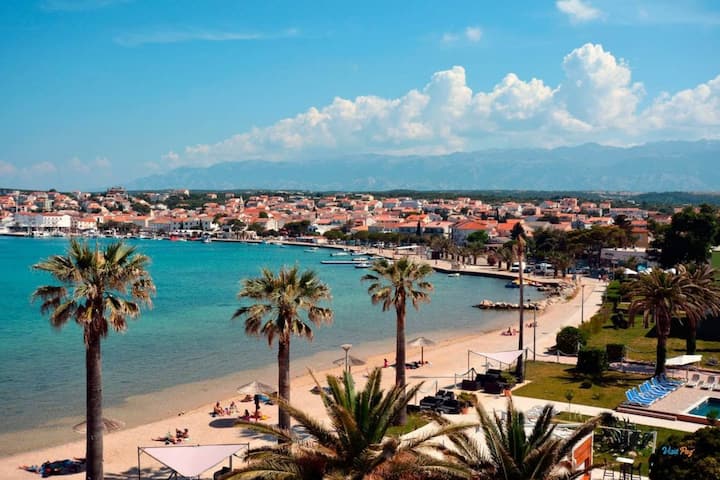 Apartman S Pogledom Na More I Centar - Novalja