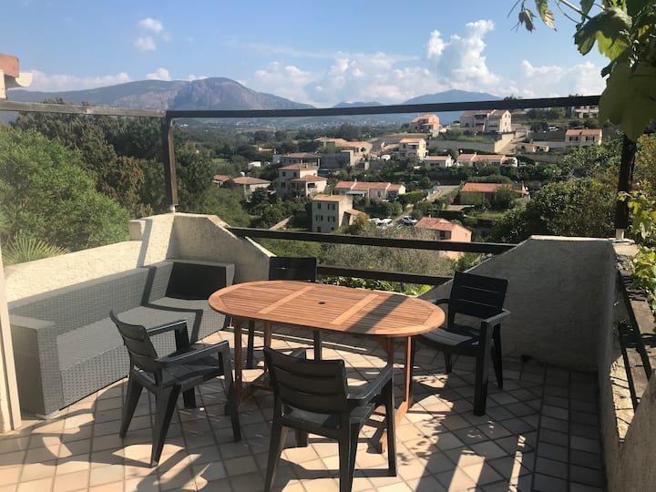 Villa Calme Proximité Commodités, Plages, Aéroport - Ajaccio