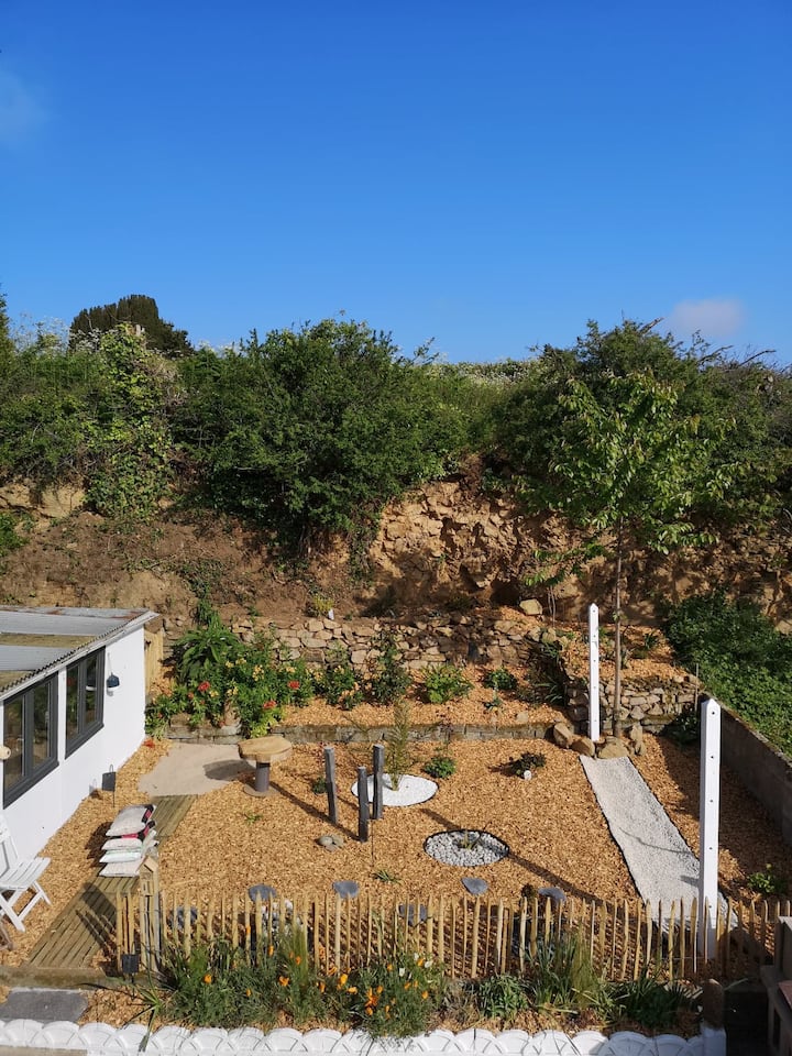 Ty Zaïg Sur La Presqu'île Sauvage  Du Tregor - Pleubian