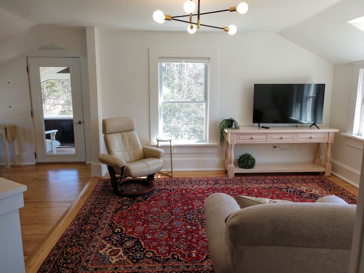 Exceptionally Nice Village Penthouse - Saranac Lake, NY