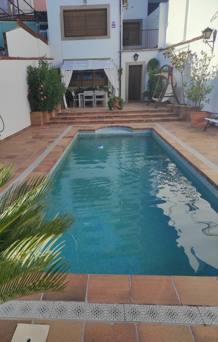 Encantadora Casa Con Piscina Y Vistas Panorámicas - Castellar