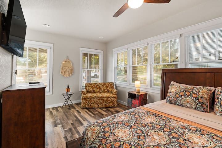 Vintage - Fort Worth, TX