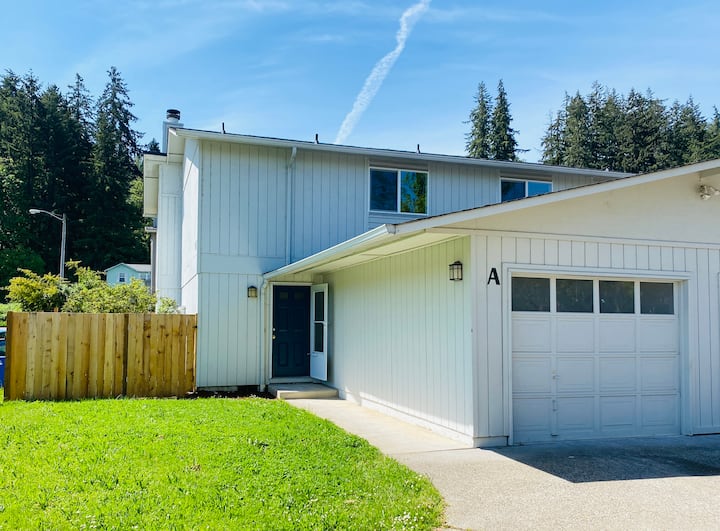 Welcome To Huey Duck House-a!  3br & 2ba Sleep-8 - Fall Creek, OR