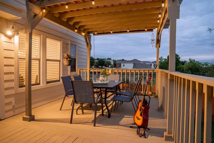 4-bedroom Villa Near Utsa Six Flags And Sea World - Helotes, TX