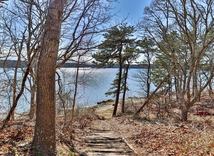 Bright And Cozy Cottage With Water Views - Dennis, MA