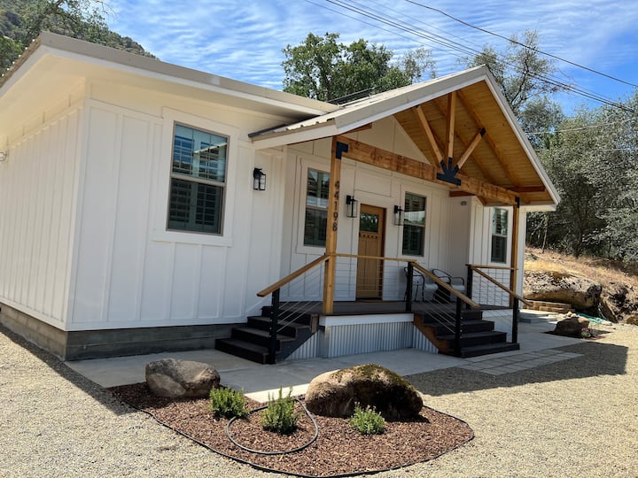 Modern Home! 2 Miles From Sequoia Park’s Entrance - Sequoia National Park