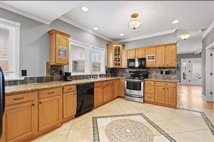 Jefferson Private Room (2 Min Walk From Ku Med) - Kansas City, MO