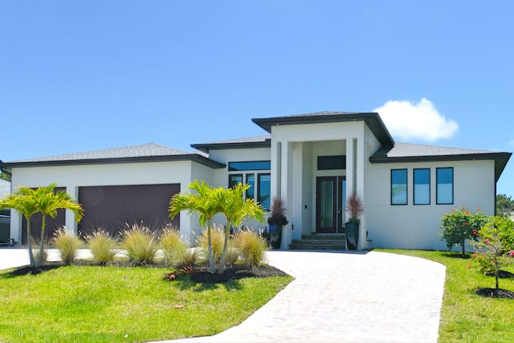 Bonita Beach Pool & Spa Home - Bonita Springs, FL