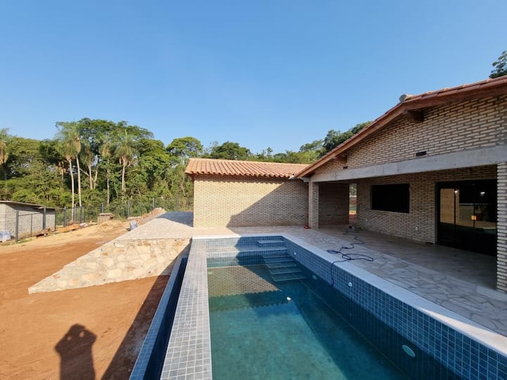 2 Schlafzimmer, Garage, Pool Klimaanlagen, Wifi - Itauguá
