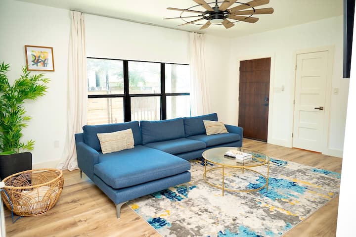 Downtown Penthouse, Near Med Center & Galleria! - NRG Stadium - Houston