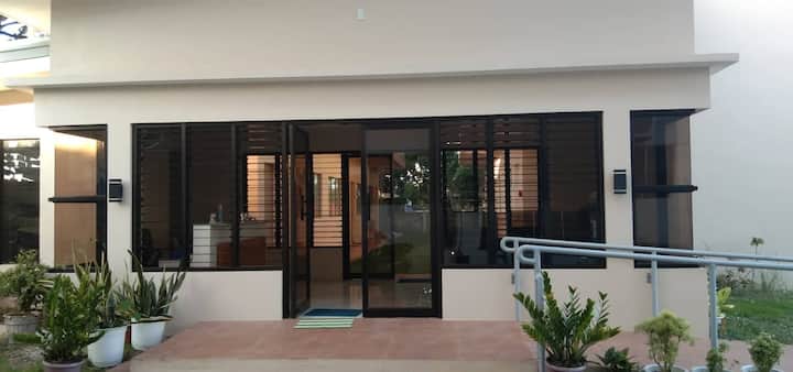 Claytown Pension House With 16 Rooms Available - Dumaguete