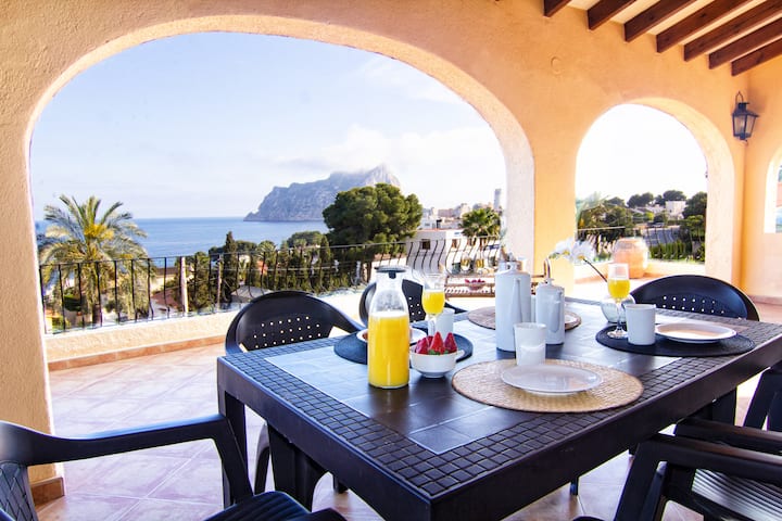 Villa Bassetes.  Piscina Privada Frente Al Mar - Calp