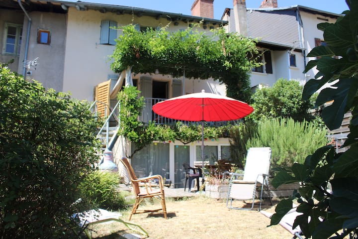 Maison Historique Et Atypique Au Coeur De Tulle - Corrèze