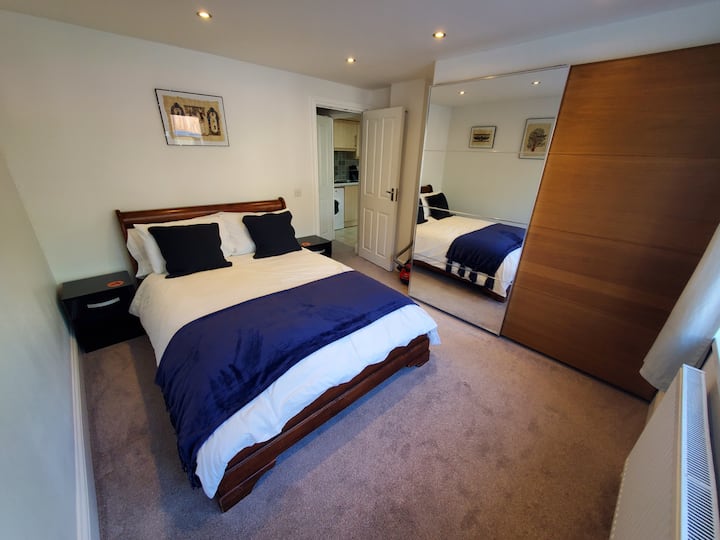 Central Windsor 2 Bedroom Flat With Free Parking - Maidenhead