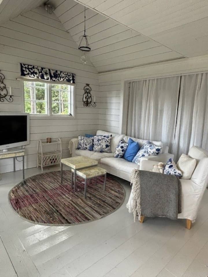 Unique Summer Cottage At Lidingö - Stockholm