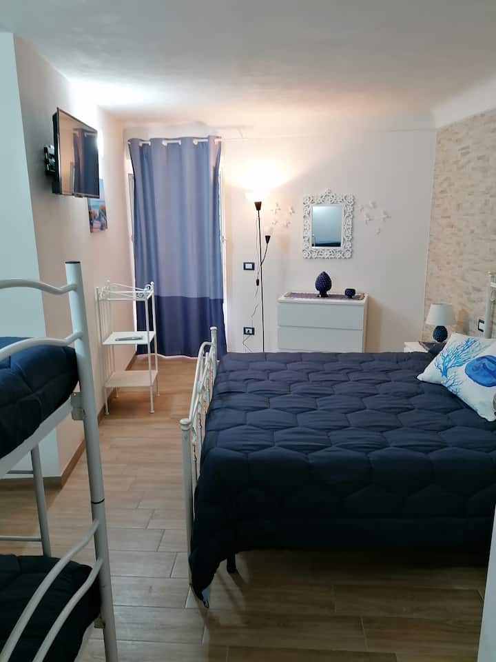 2-"domus Caricatore"
Famigliare - Sciacca