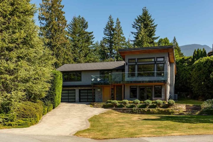 Ideal Family Vacation Home - Views, Trails & Quiet - Squamish