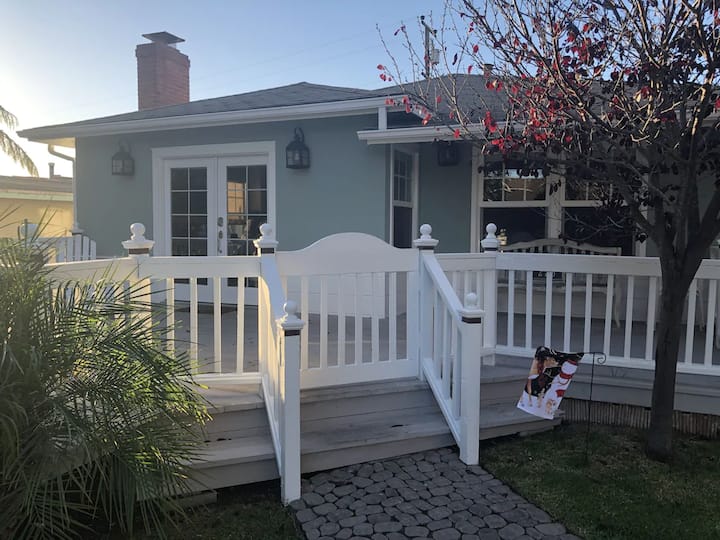 King's Cottage- Cozy 2 Bedroom Home W/large Yard - 皮斯摩海灘