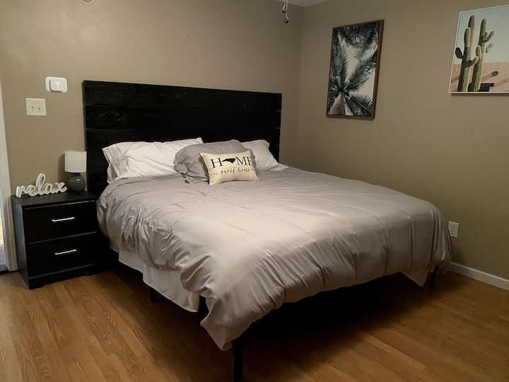Private 1 Bedroom Near Uptown Charlotte! - Charlotte, NC