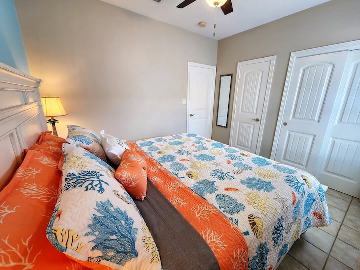 Cushy Crab, Pool And 3 Min Walk To Beach! - On The Beach, South Padre Island