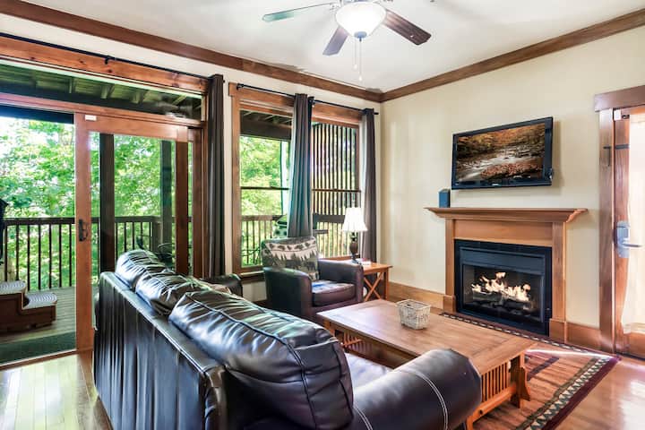 Relaxing Escape, Sleeps 6・deck, Hot Tub, Grill - Tennessee