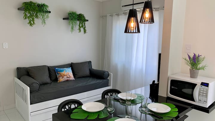 Lindo Apartamento à 1 Quadra Da Praia Pitangueiras - Guarujá