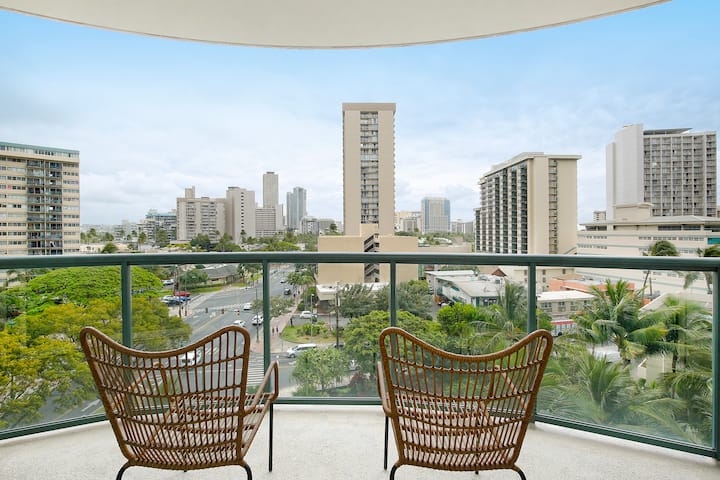 Luxury Condo W/ Kitchen, Parking, W/d, Ac! All804 - Honolulu, HI