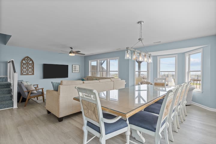 Shore Thing West -Spacious Beachfront Oasis & Pool - Emerald Isle, NC