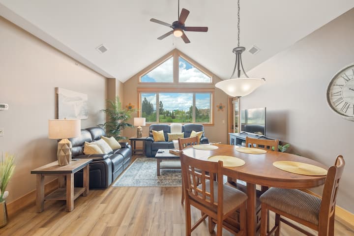 Riverstone Retreat- Walk, Shop, Eat & Play! - Coeur d'Alene, ID