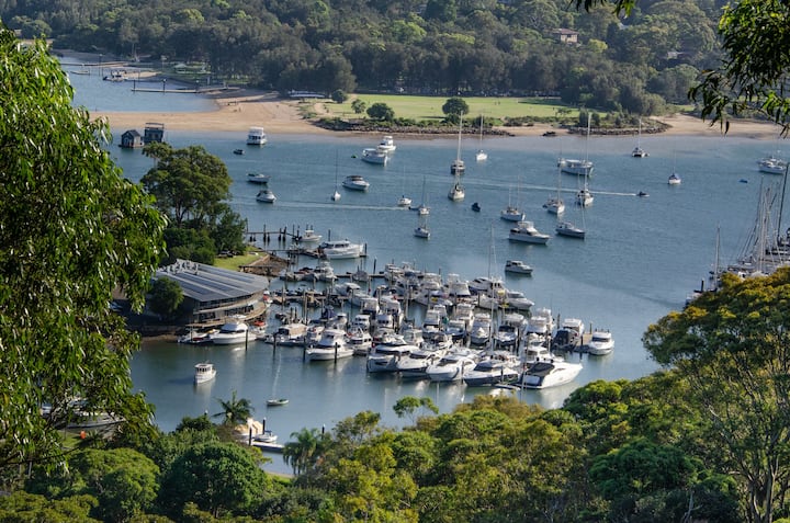 Newport Beach And Bush Getaway With Great Views. - Church Point