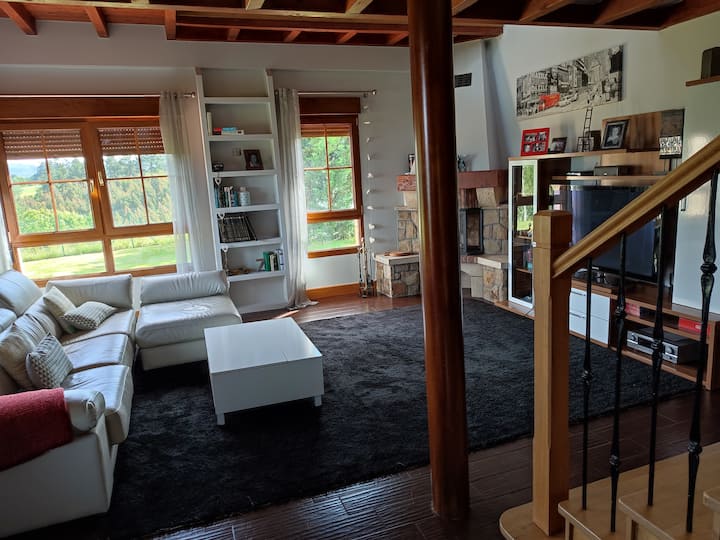 Agradable Casa Con Piscina Y Buena Ubicacion - Bermeo