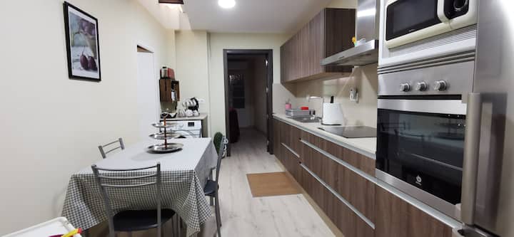 Acogedora Casa De Pueblo - Flix