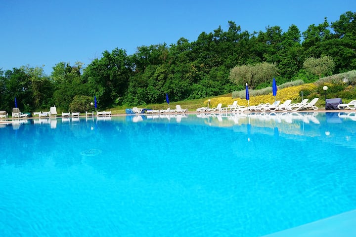 Renovated Two-room Apt. Park And 3 Swimming Pools - Garda