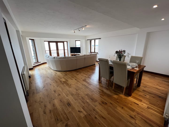 Westward Ho! Oceanview Getaway With Parking - Westward Ho!
