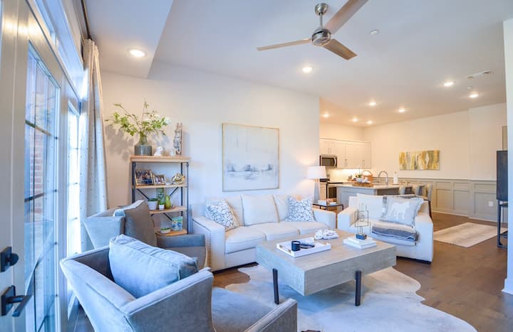 Lovely 1-br Condo - Walking Distance To Campus - Starkville