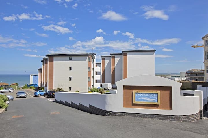 Spacious Apartment Close To The Beach. - Westward Ho!