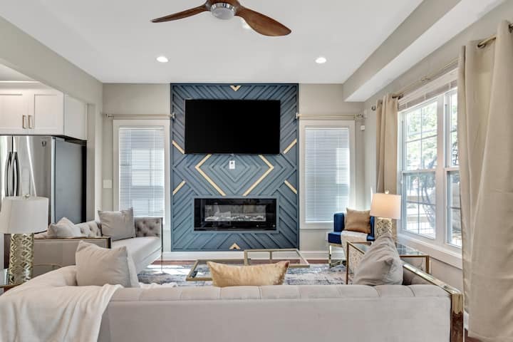 Elegant 4 Bedroom W/ Private Backyard Downtown Atl - 애틀랜타
