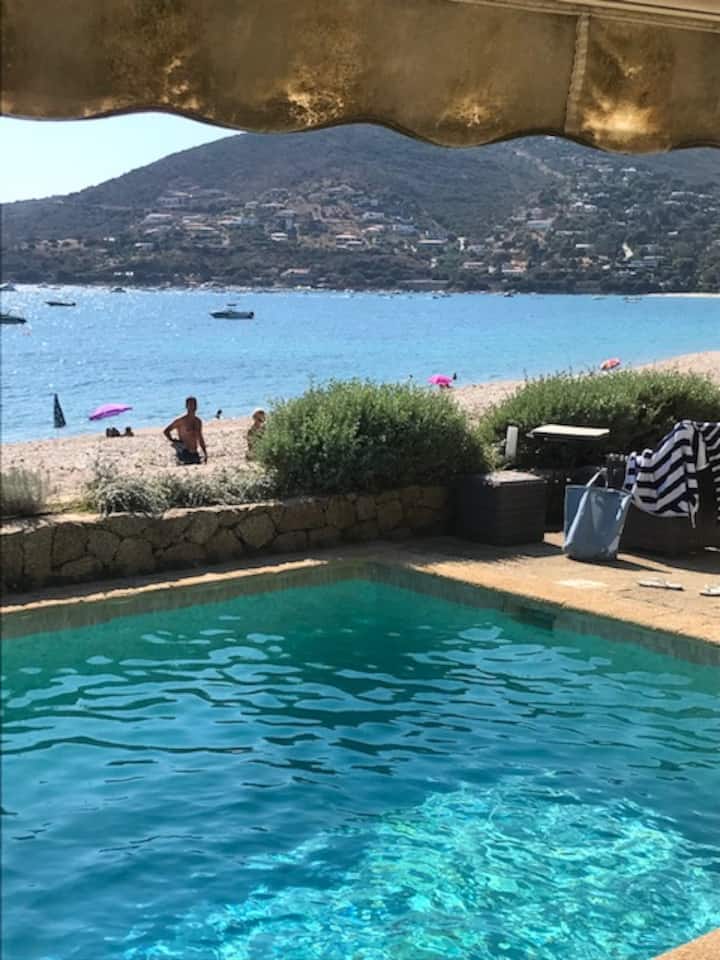 Maison Avec Piscine, Pool-house  Pieds Dans L’eau - Cargèse