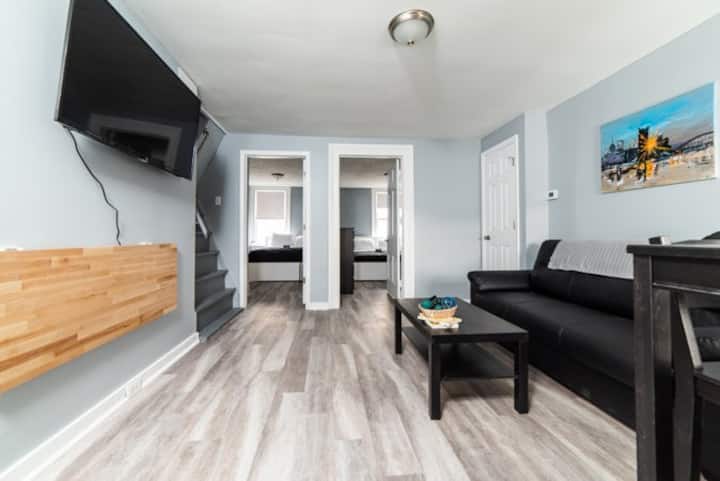 Agh Walkable | Free Parking | Washer & Dryer - PPG Paints Arena
