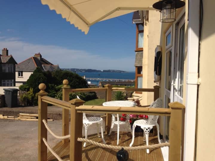 The "Bolthole". Ideal Self-contained Space For 1/2 - Brixham