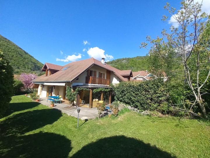 Maison Lumineuse Et Calme Au Centre De Menthon - Veyrier-du-Lac