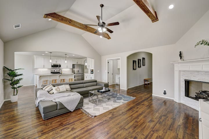 Broken Arrow Retreat - Broken Arrow, OK